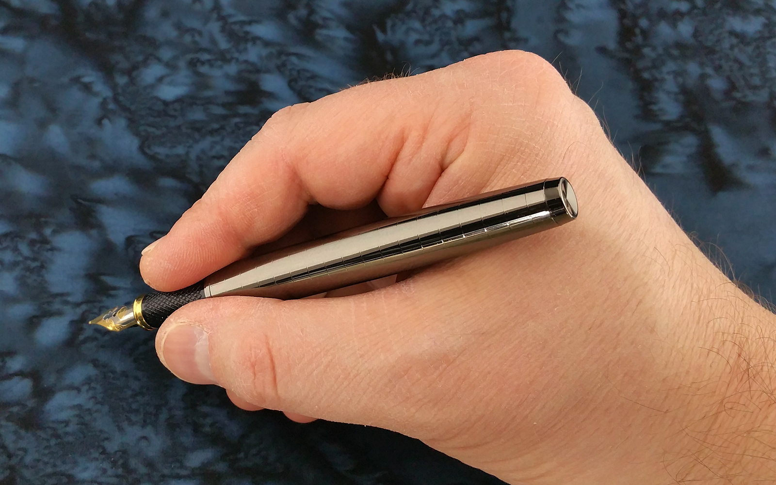 Holding the Yiren 856 Fountain Pen